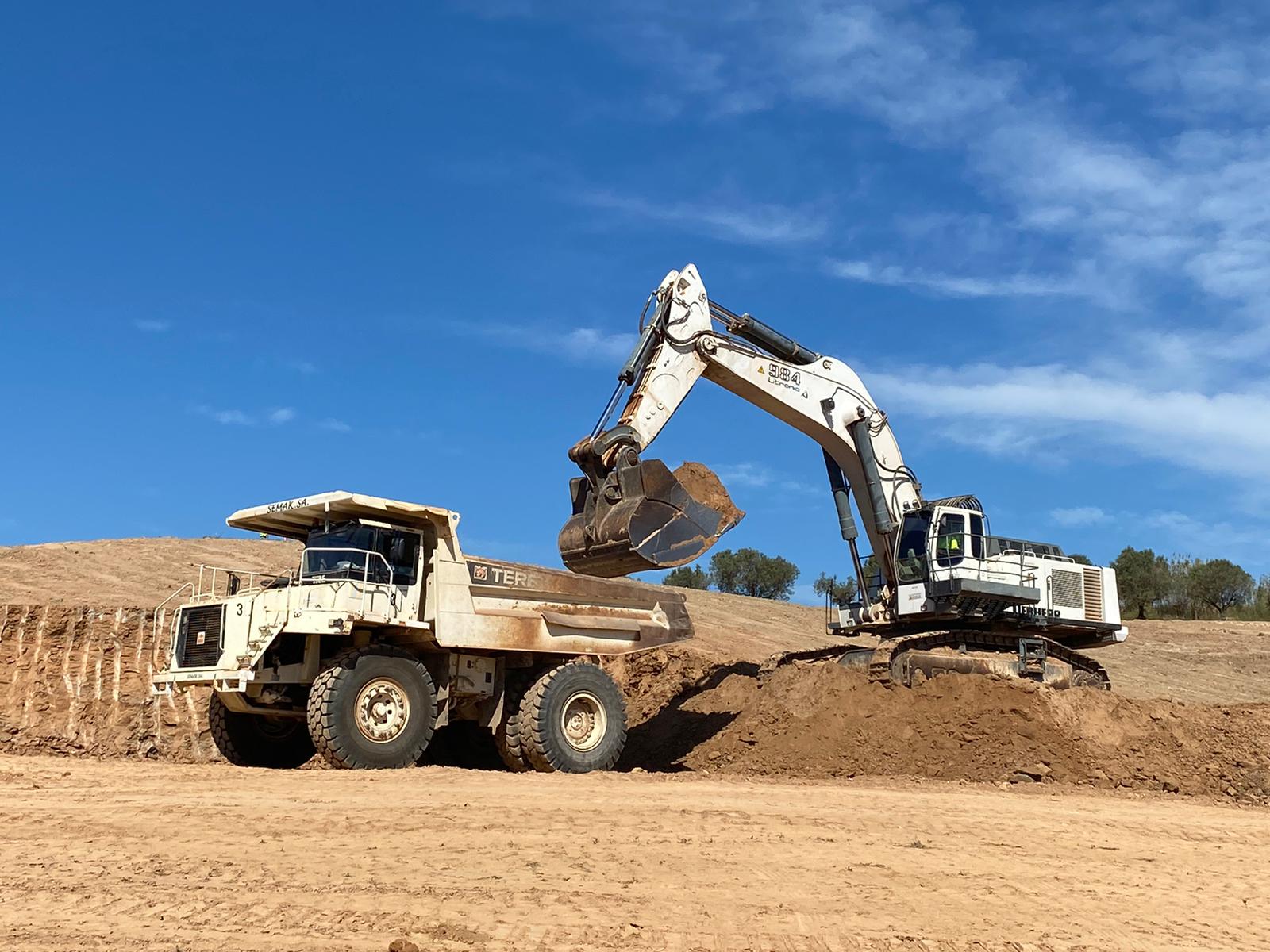 Maquinaria - SEMAK S.A